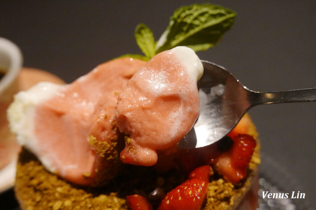 札幌夜聖代,人氣第一名的佐藤咖啡 Parfait, coffee, liquor, Sato - 跟著小V吃喝玩樂